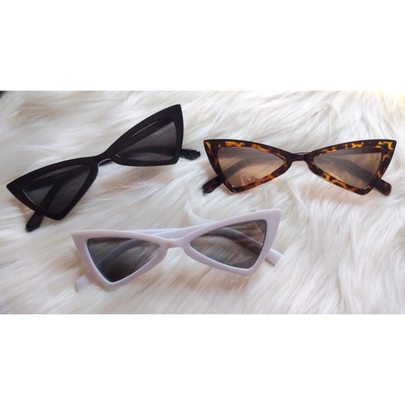 Accessories | Nwt White Trendy Smal Frame Triangle Sunnies | Poshmark